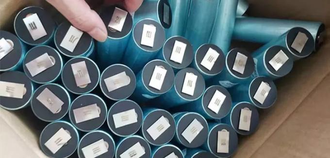 32135 32140 33140 15Ah LFP Li Ion Battery 3.2 V Lifepo4 Battery